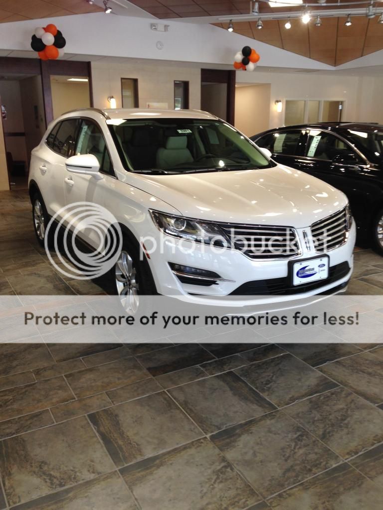 MkCs on the lot | Ford Escape Automobiles Forum